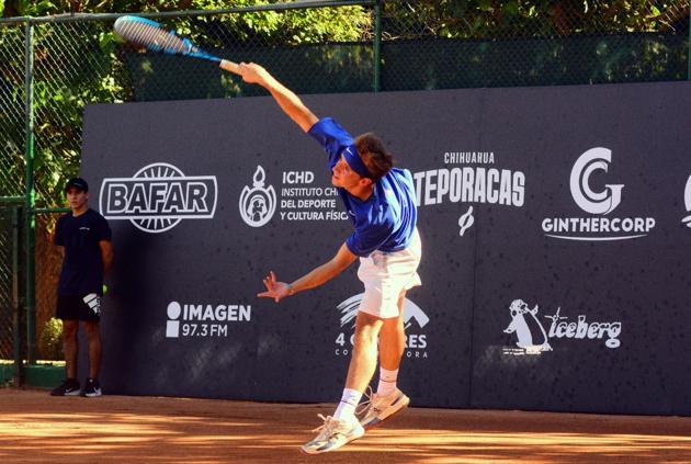 Rodrigo “Gogo” Ruíz y Bárbara Luján levantan el título en Tenis Akari