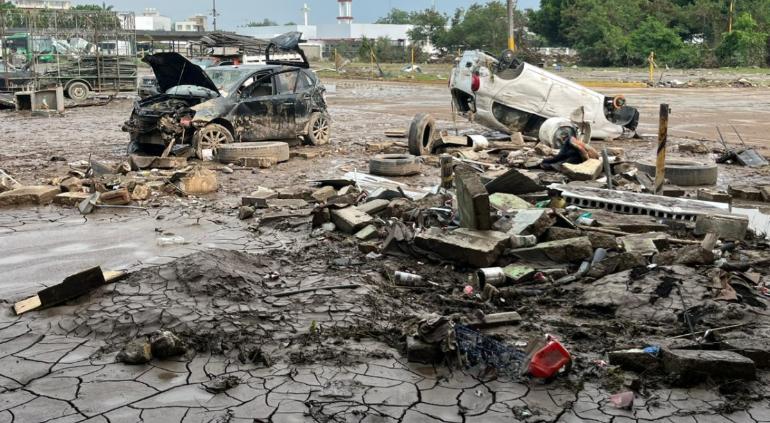 ¡En segundos! Nuevo video del desbordamiento de río en Poza Rica 🎦