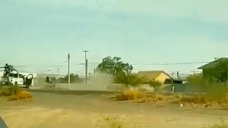 VIDEO: GN dispara y persigue Pick Up en carretera Ojinaga 🎦