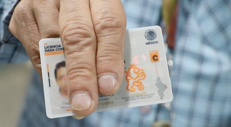 ¡Para los futboleros! Lanzó Nuevo León licencia edición mundialista